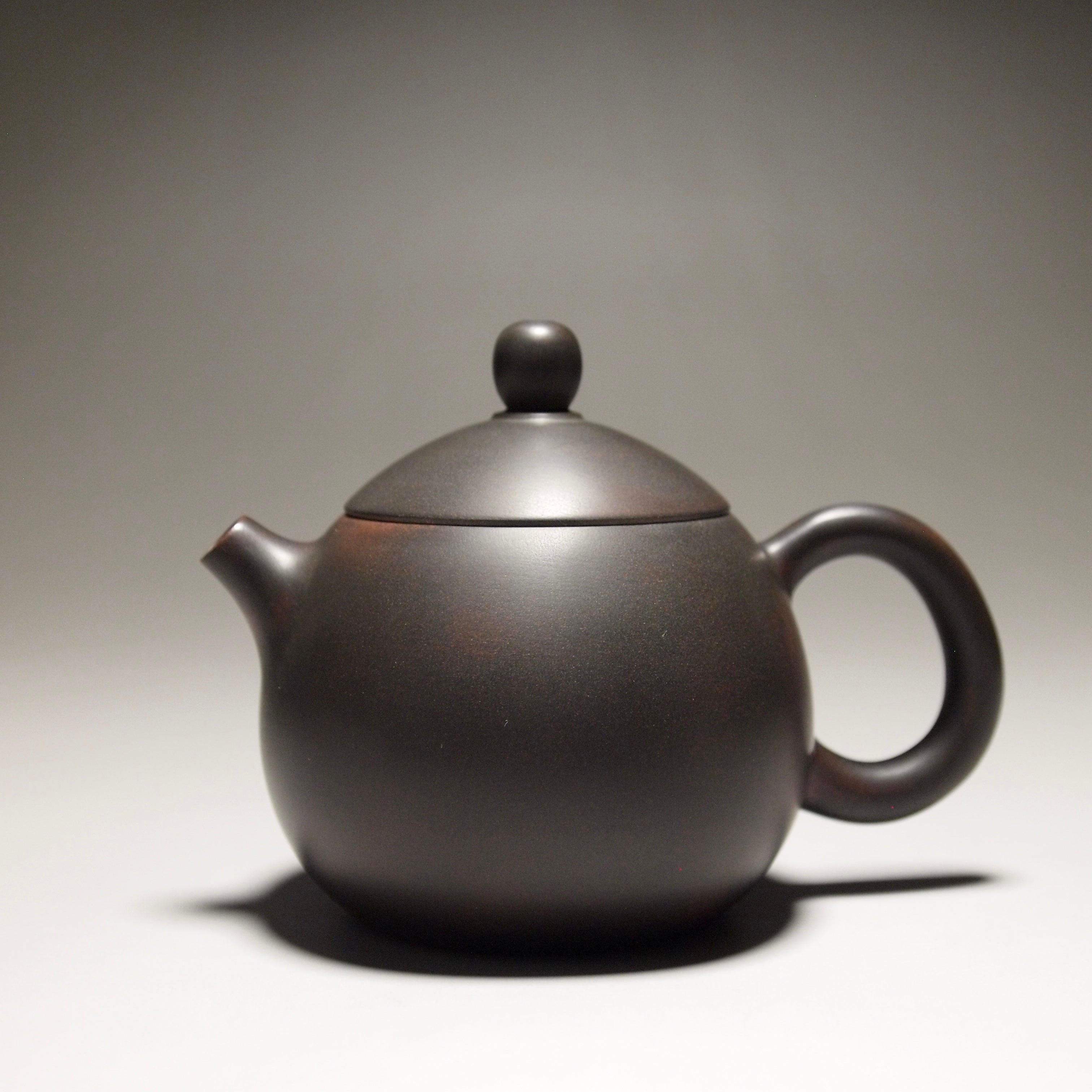145ml Dragon Egg Nixing Teapot by Li Wenxin 李文新坭兴小龙蛋 – MudandLeaves