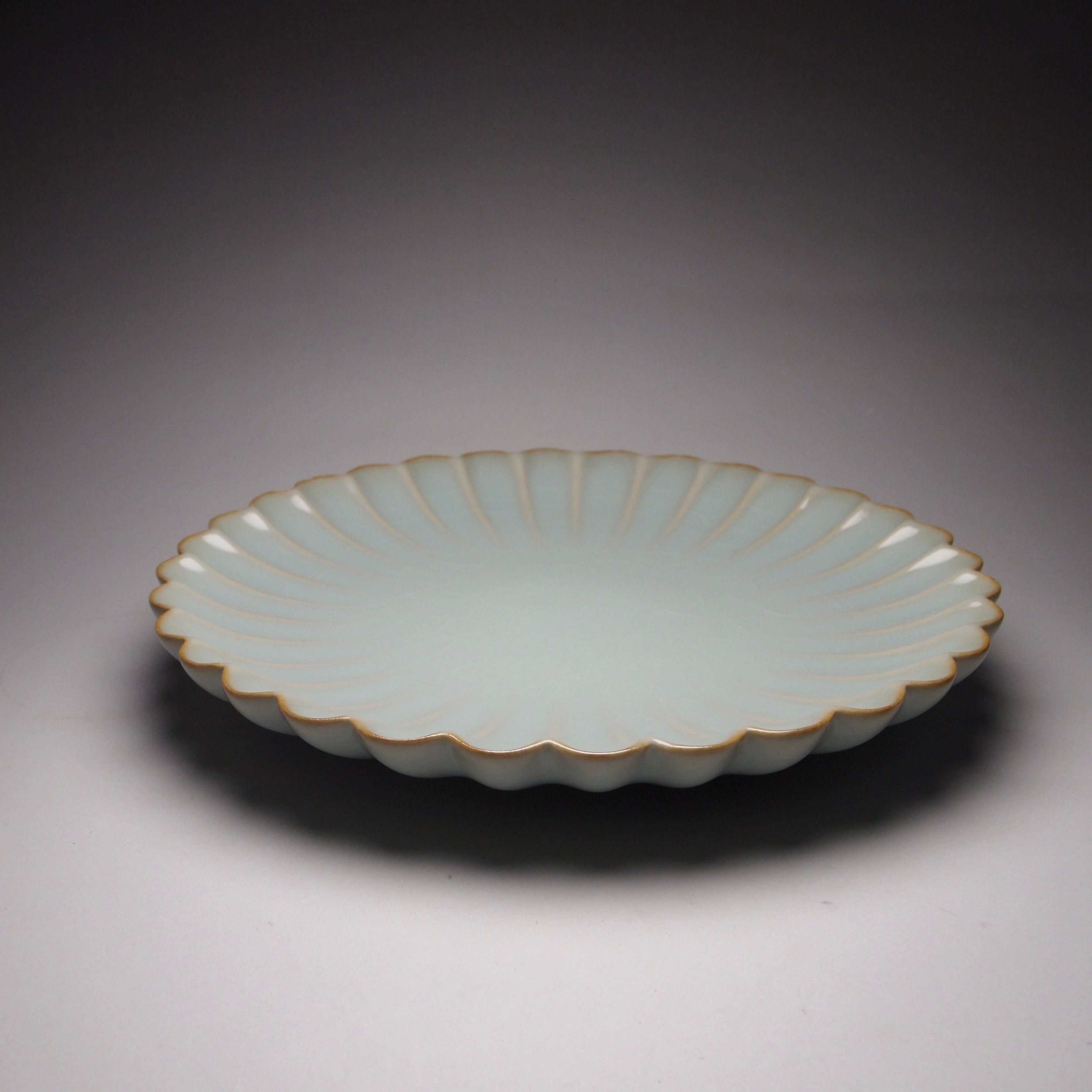 Scalloped Azure Ruyao Saucer – MudandLeaves